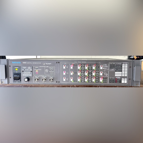 Tektronix | Other | Tektronix 91 Ntsc Digital Test Signal Generator And ...